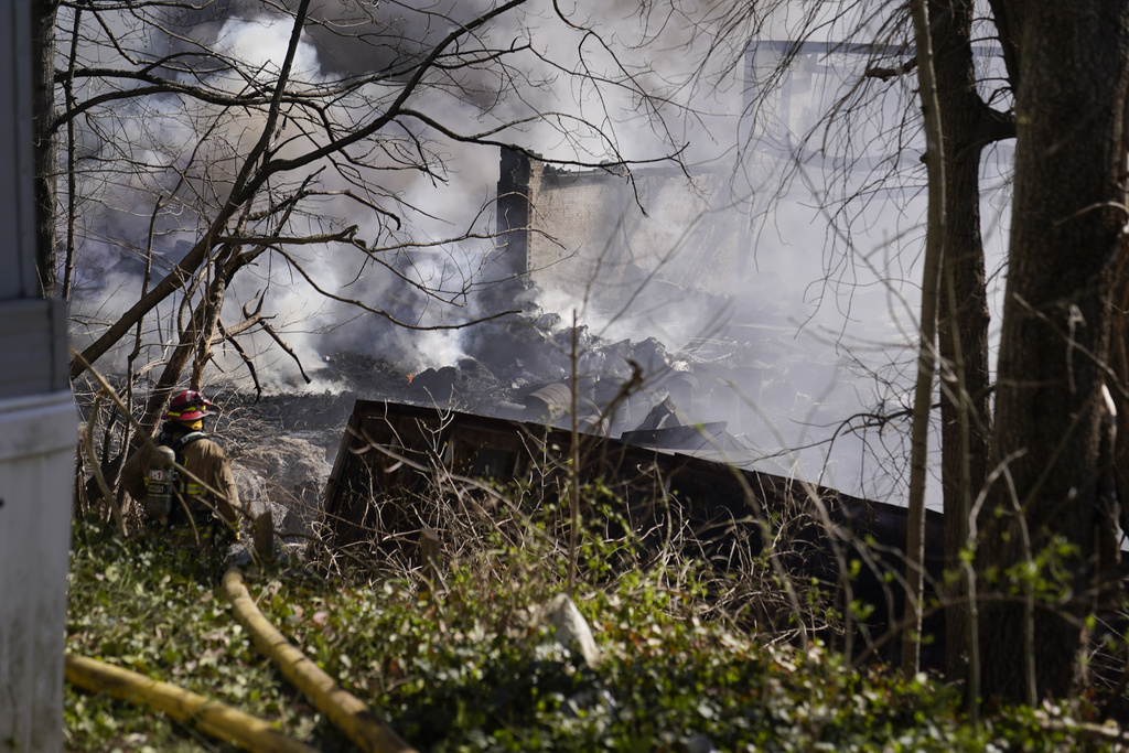 Hundreds forced from Indiana homes as plastics fire burns | News ...